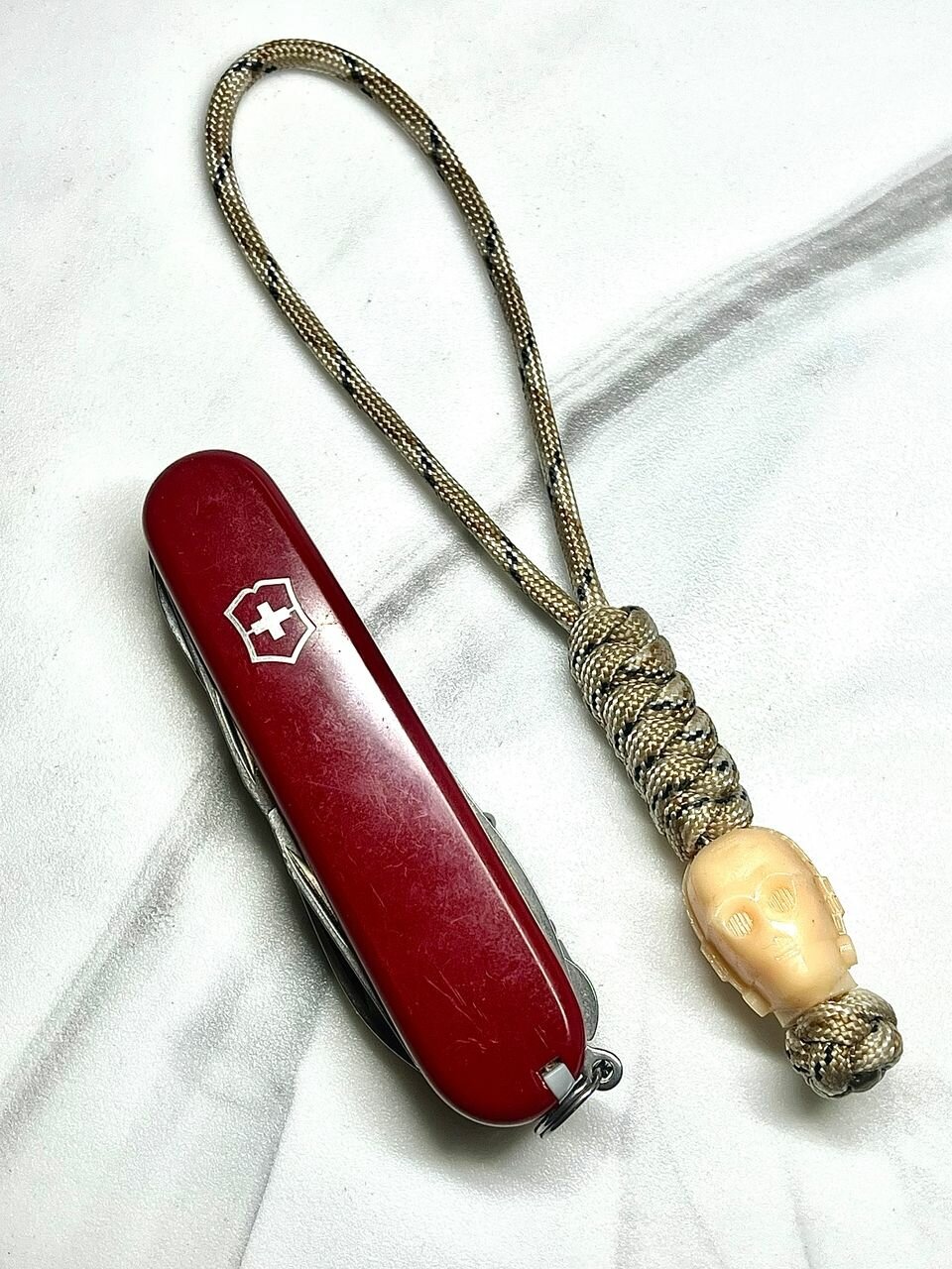 Темляк брелок для ножа "C3PO"