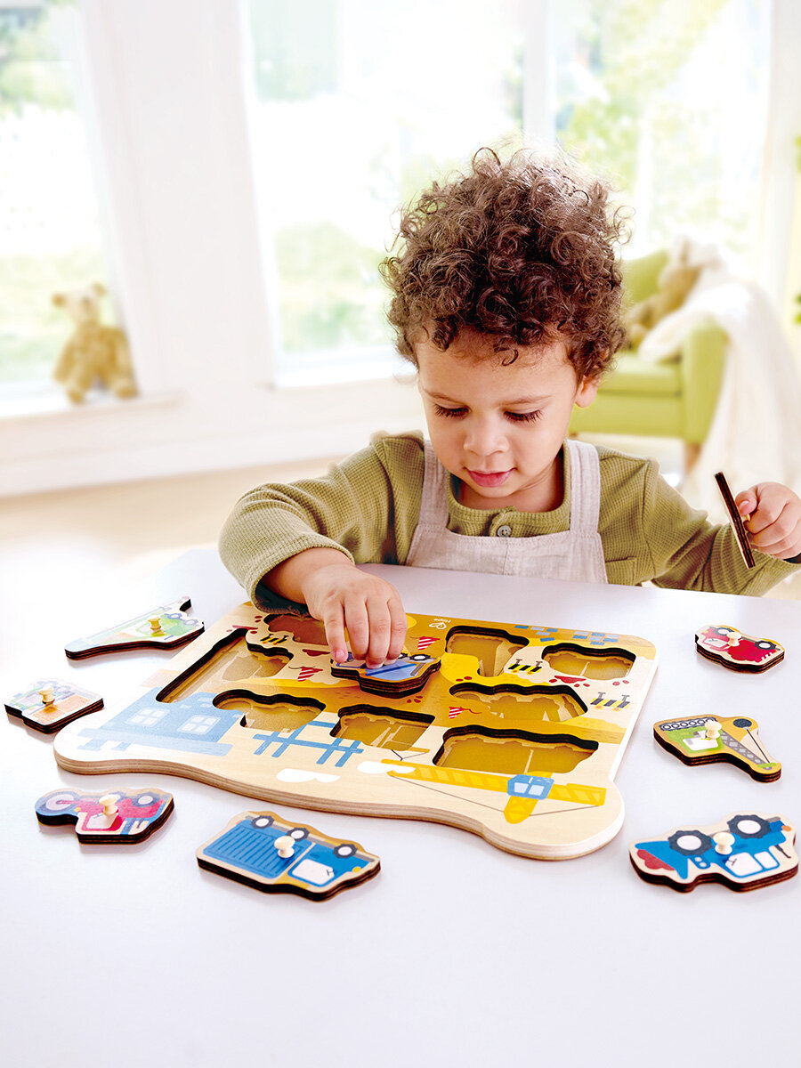 Головоломка Hape "Строительные машины" , дерево, от 2 лет, 9 элементов