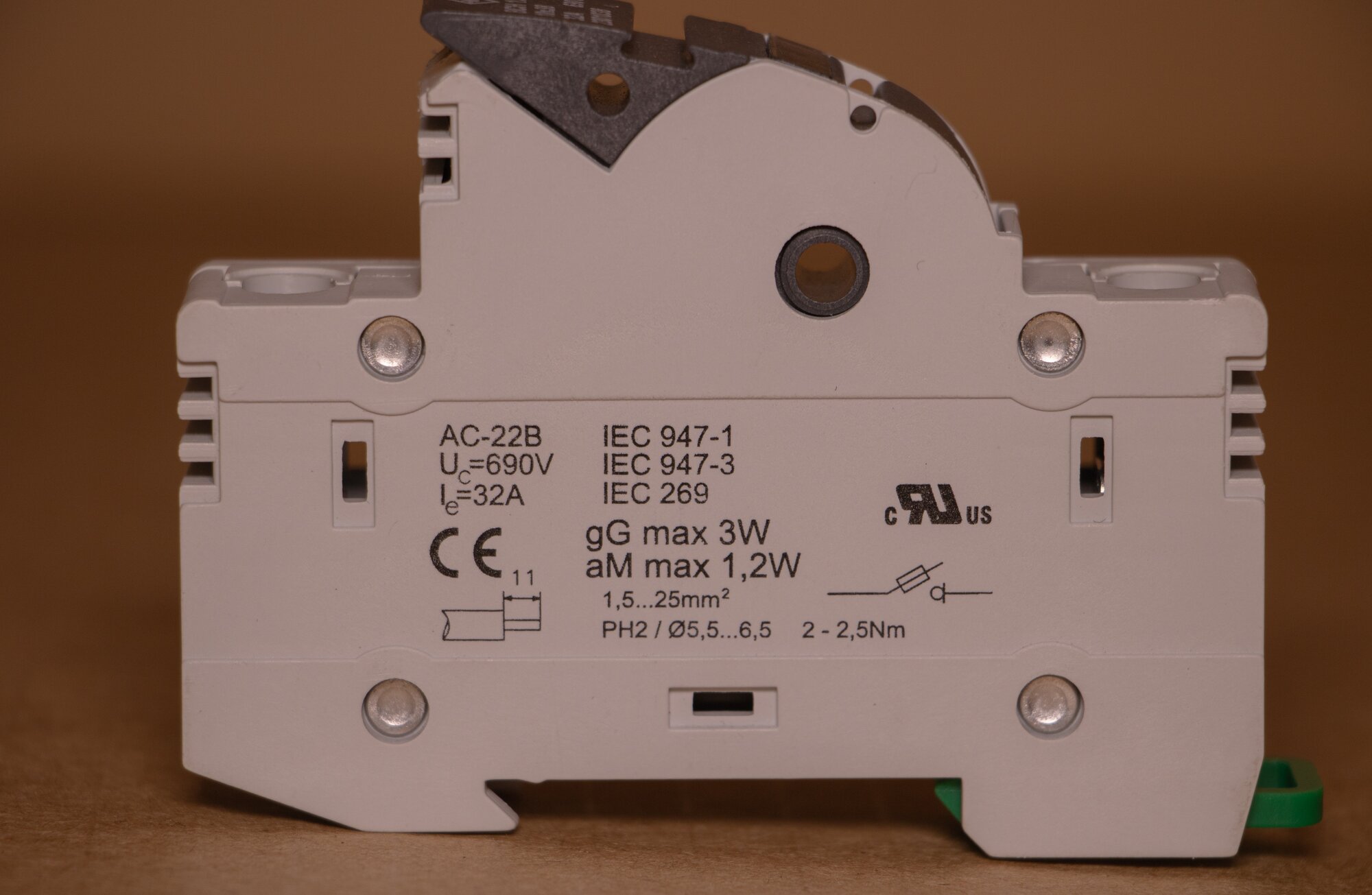 Держатель предохранителя Italweber 1*38 2301038, для DIN-рейки, типоразмер 10х38