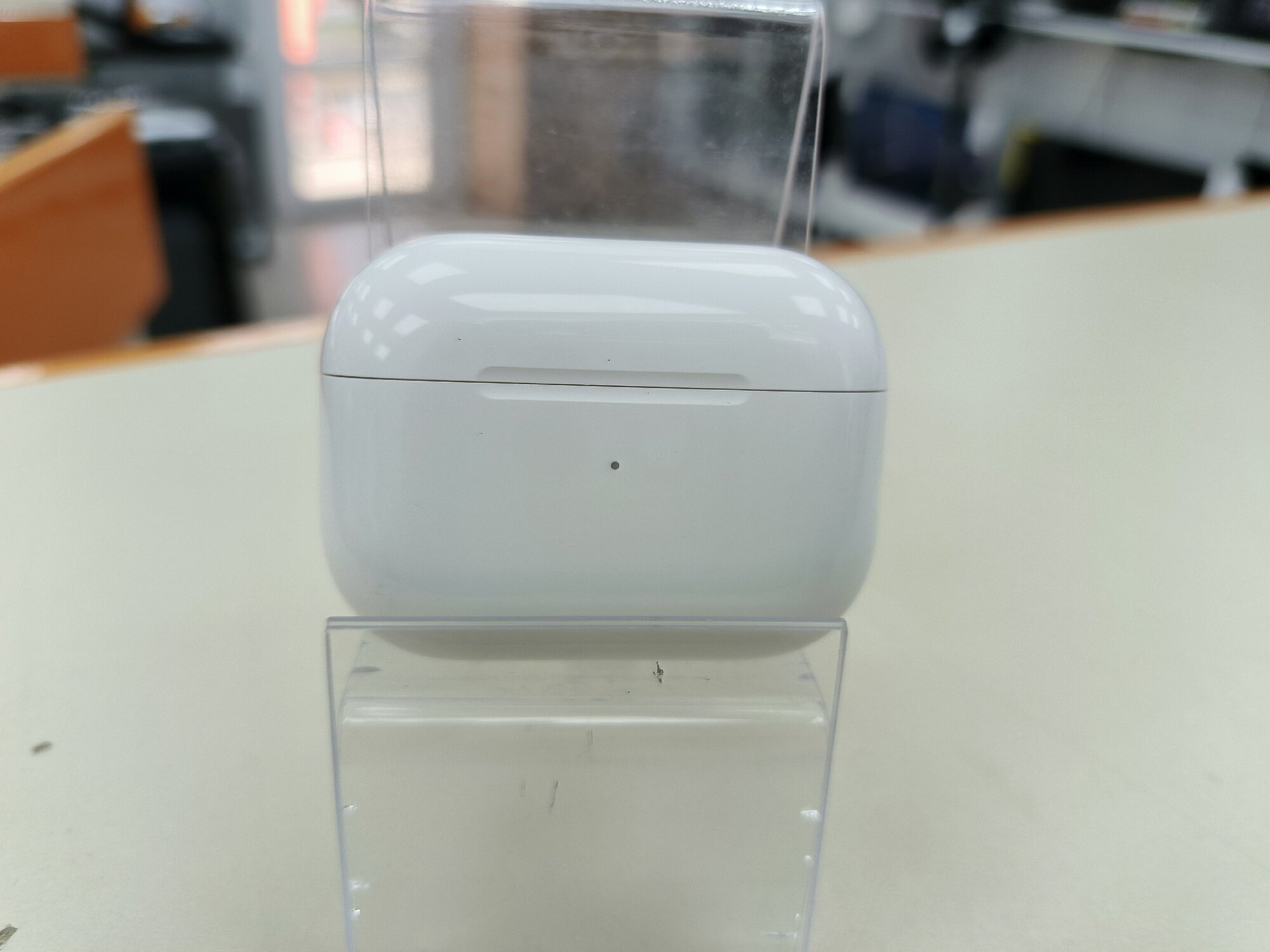 Беспроводные наушники Apple AirPods Pro 2, MagSafe Charging Case, USB-C, White, б/у, уценка