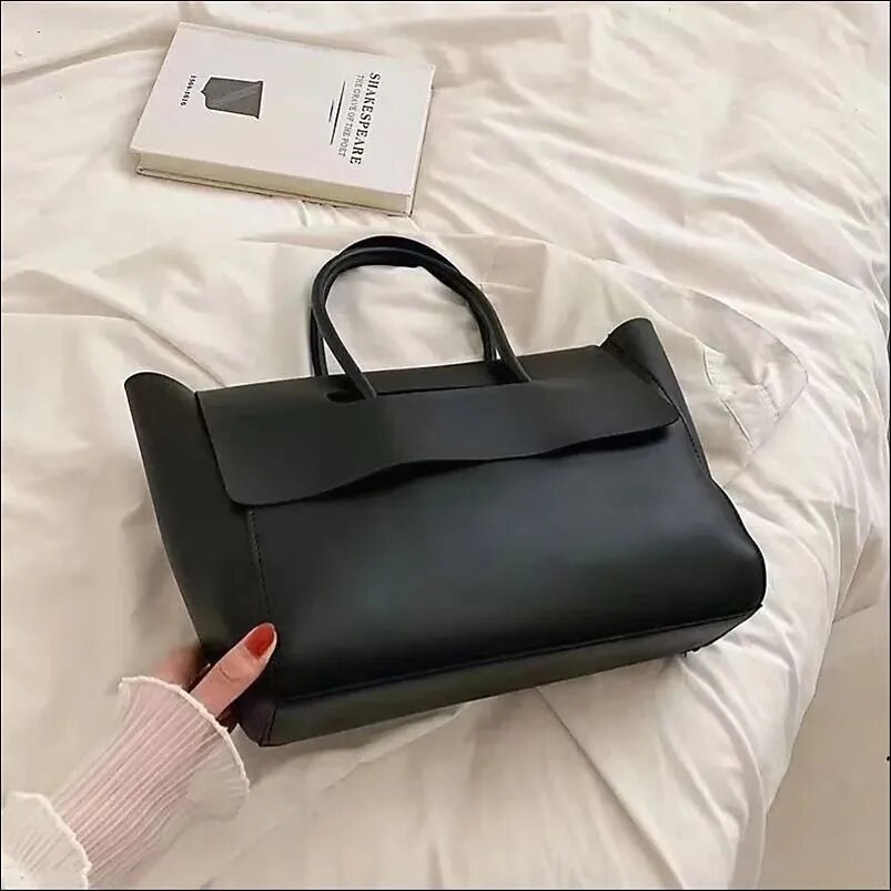Сумка тоут, на плечо черная женская из искусственной кожи 26x30x12 см — фото 1