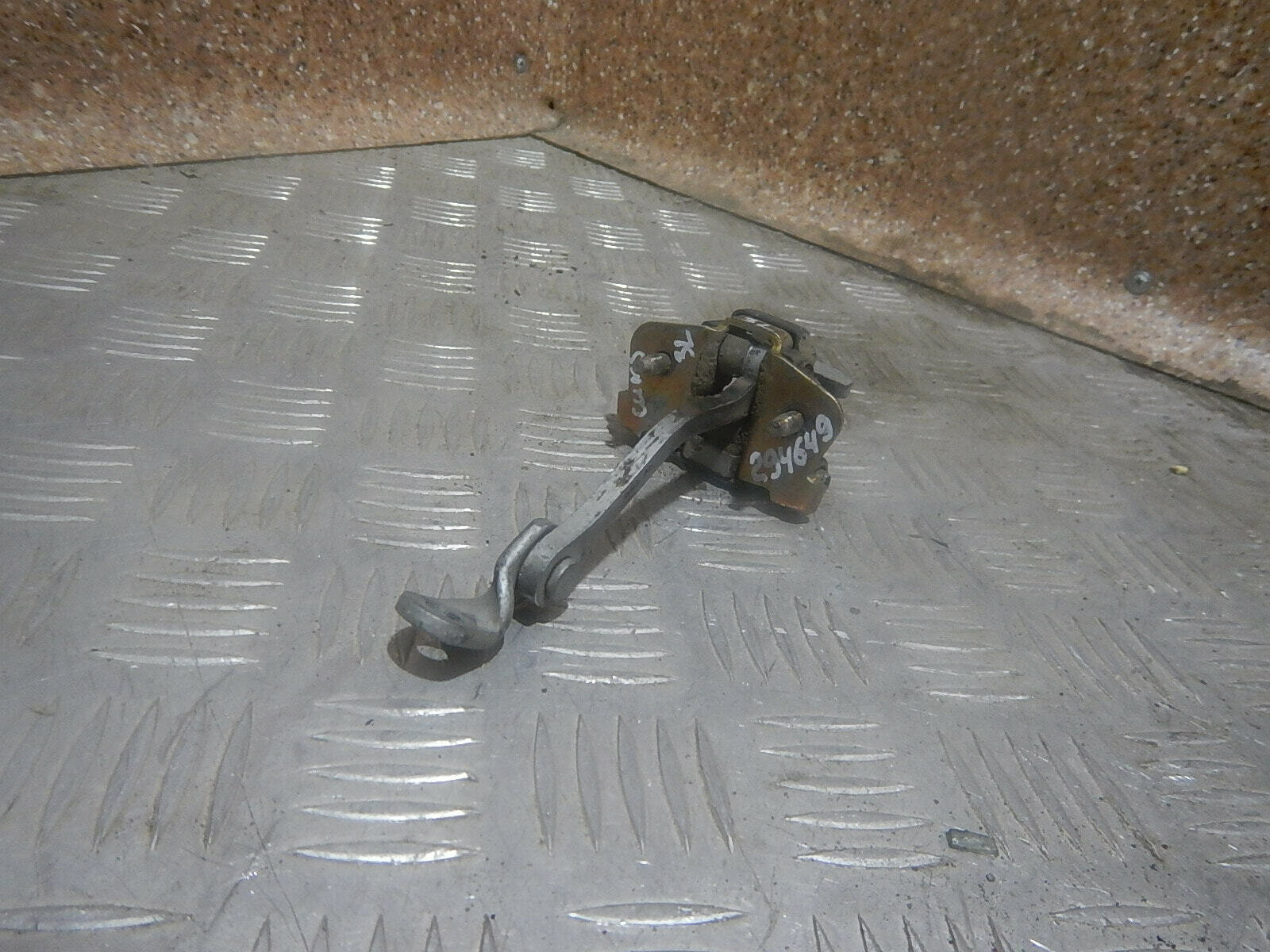 Б/У Ограничитель двери, Renault (Рено)-CLIO/SYMBOL (98-08) RENAULT CLIO/SYMBOL (98-08) Задний L=R Без повреждений. 294649...