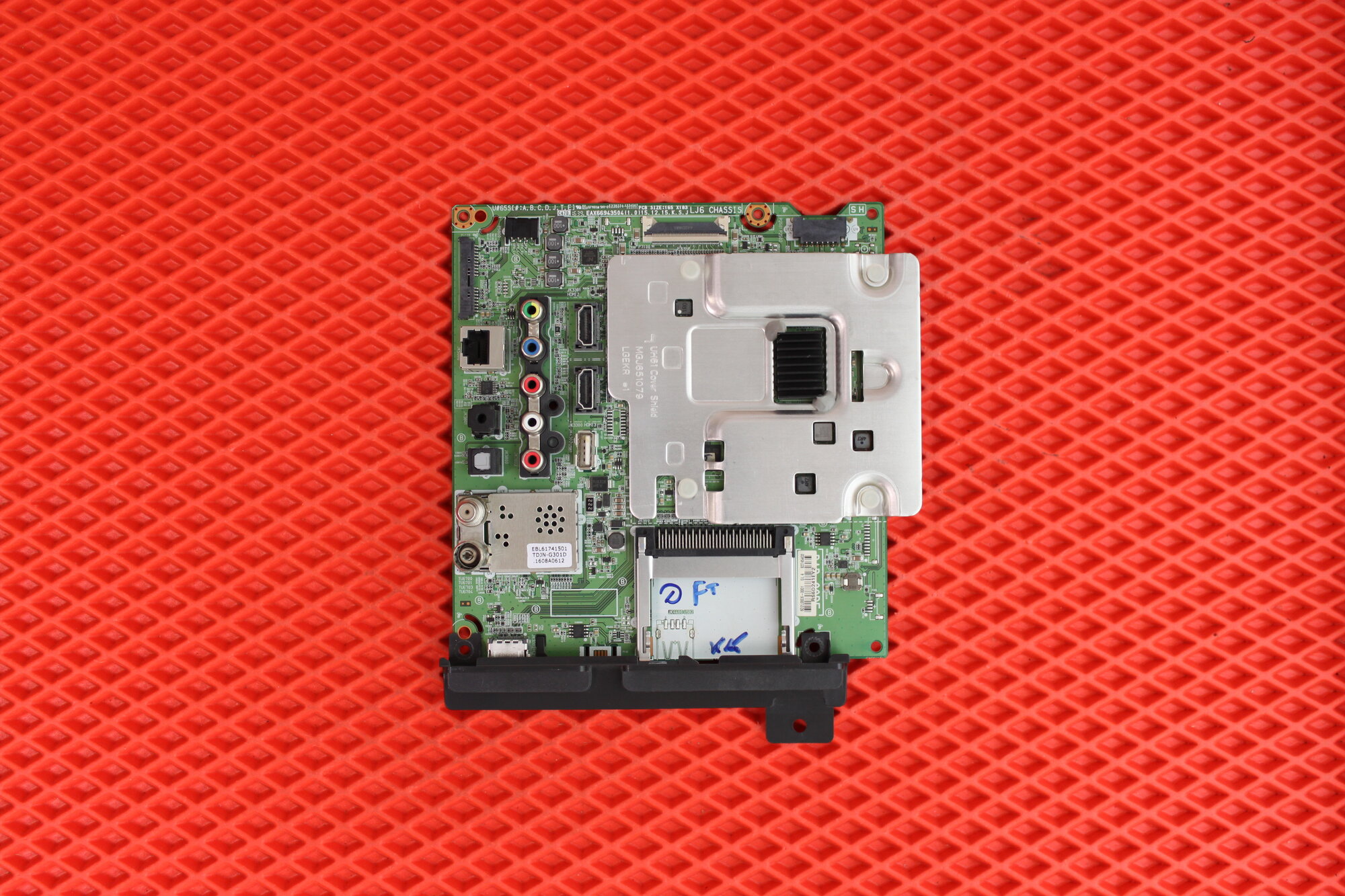 Основная плата (MAIN) EAX66943504 (1.0) для телевизора LG 43UH610V-ZB-DVYT1 в надёжной упаковке