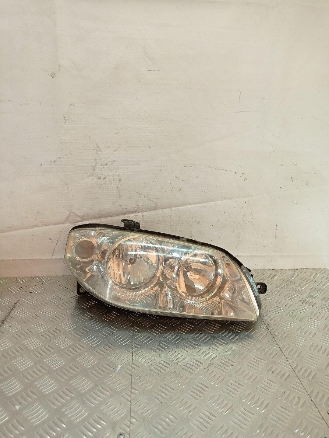 Фара правая Fiat Punto 2 рест. 2005