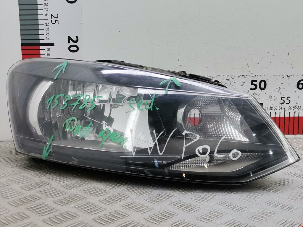 Фара правая Volkswagen Polo 5 6RU941016 арт. 2215724