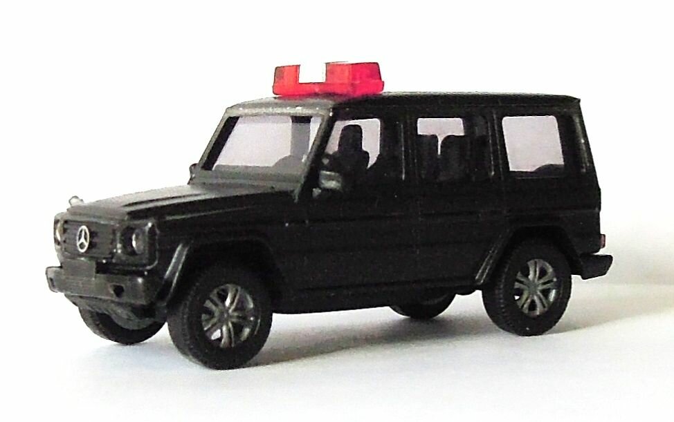 81252-2 Автомобиль сопровождения MB G-Klasse черный H0 1/87
