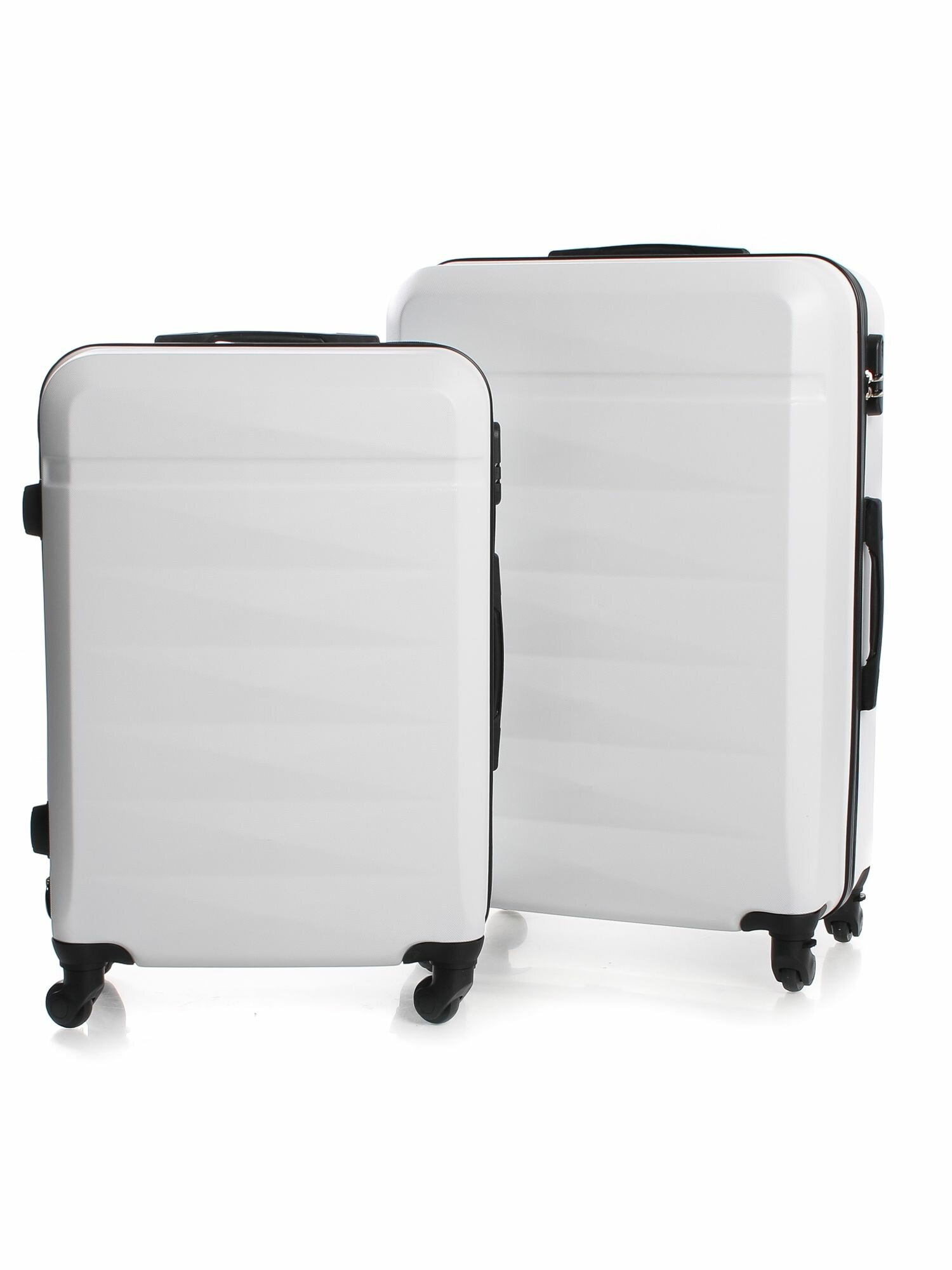 Комплект чемоданов 