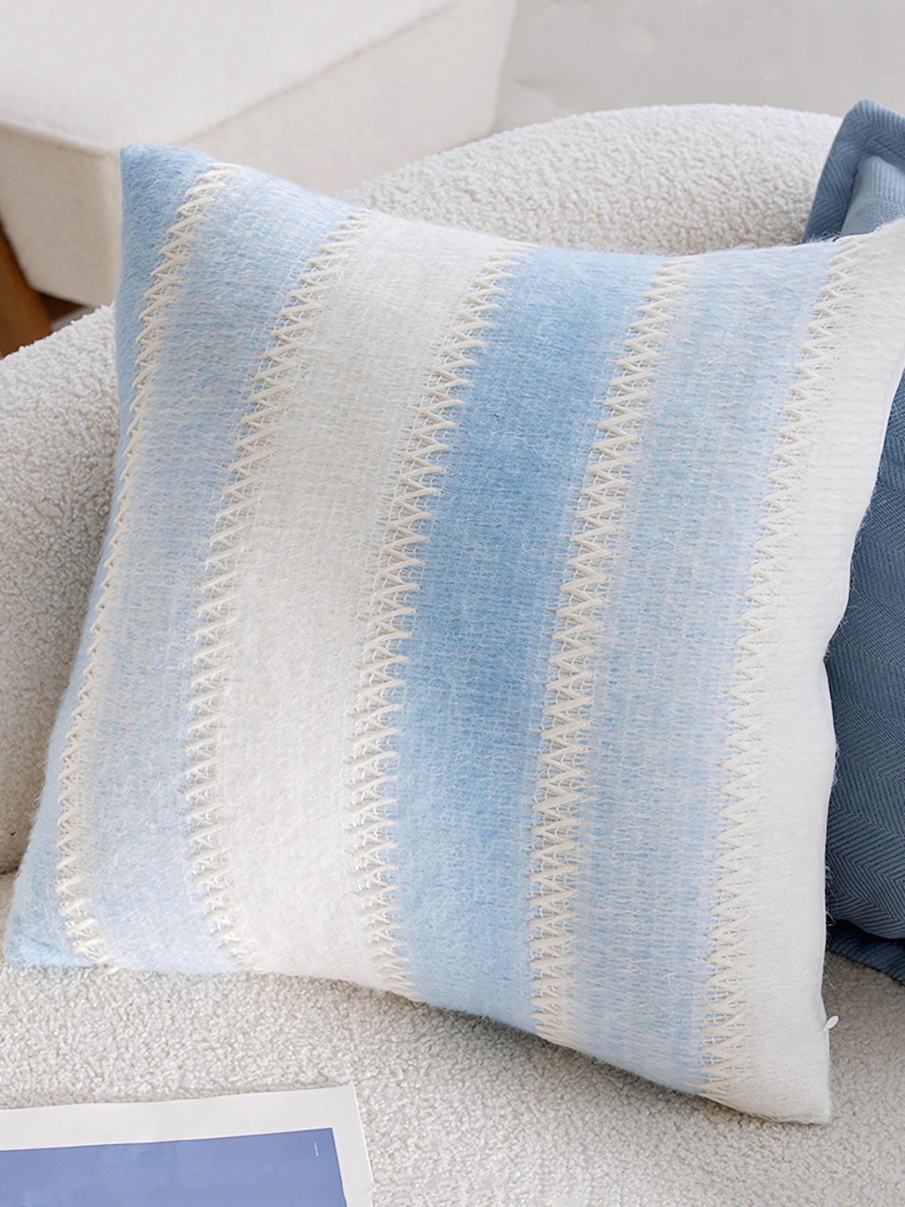 Декоративная подушка, квадратная, белый/голубой, полосы, 45х45 см