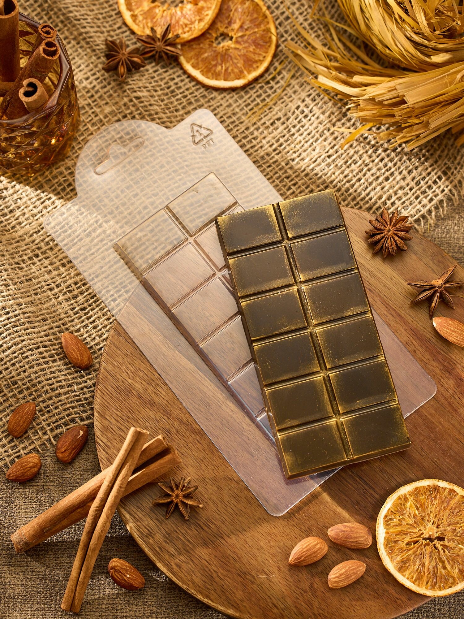 Классическая плитка шоколада, - формочка пластиковая для изготовления мыла, шоколада и гипсовых отливок