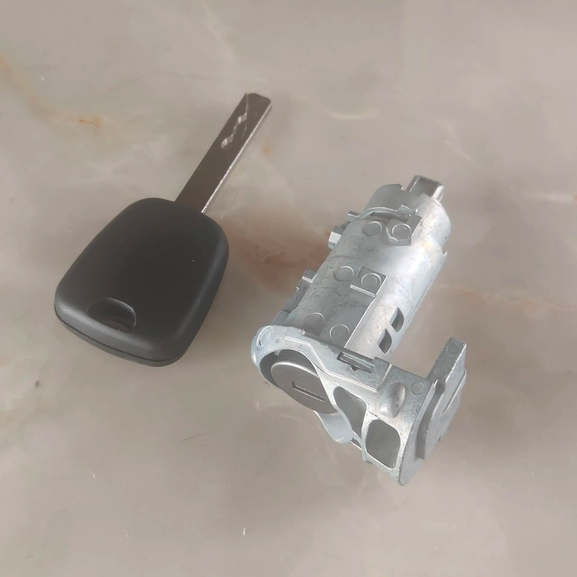 AL223 7701209836 Цилиндр замка передней левой двери для Renault Fluence Kangoo Master Trafic Clio III