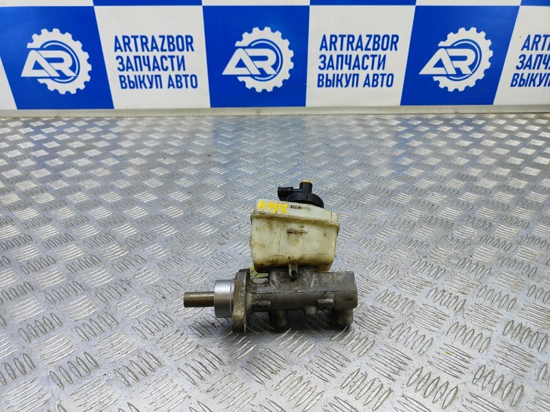 Б/У Цилиндр тормозной главный Renault Duster HS / Рено Дастер HS 2.0 F4RA400 135 Л.С 2013