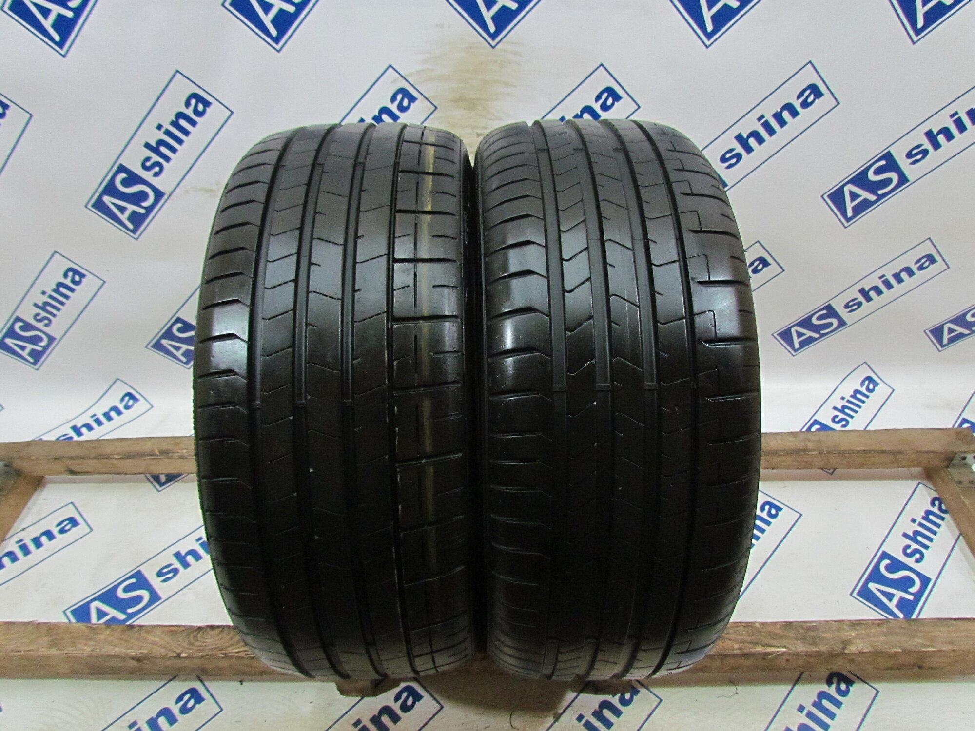 Pirelli P Zero PZ4 235 35 R19 летние БУ шины 5-10% износ , артикул 0027054