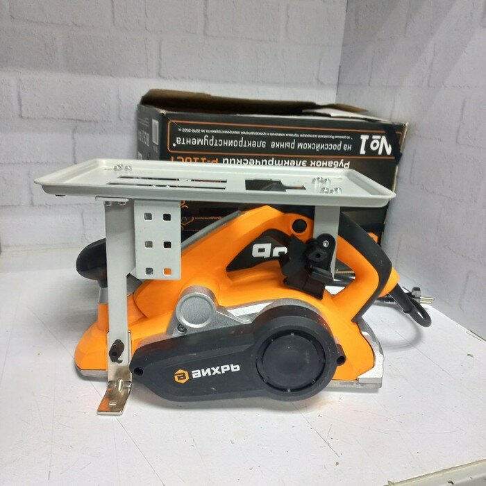 Электрорубанок Вихрь Р110