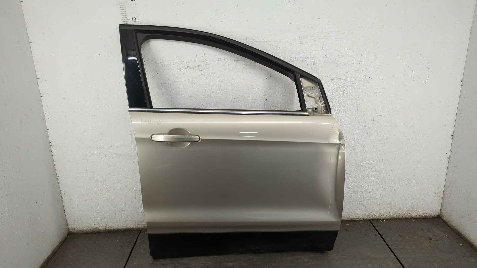 Дверь боковая (легковая) правая передняя Ford Escape Б/У