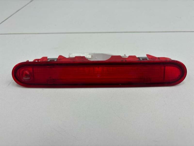 Фонарь задний стоп сигнал Renault Kangoo 2013