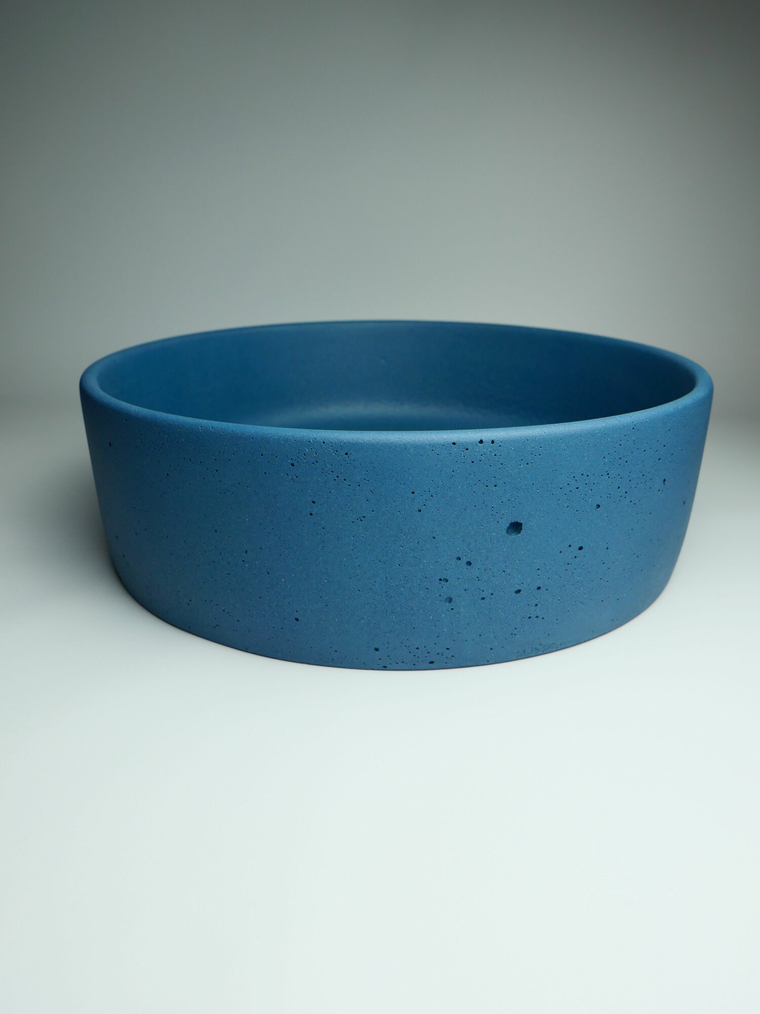 Nameshali Раковина бетонная накладная синяя 44х13,5