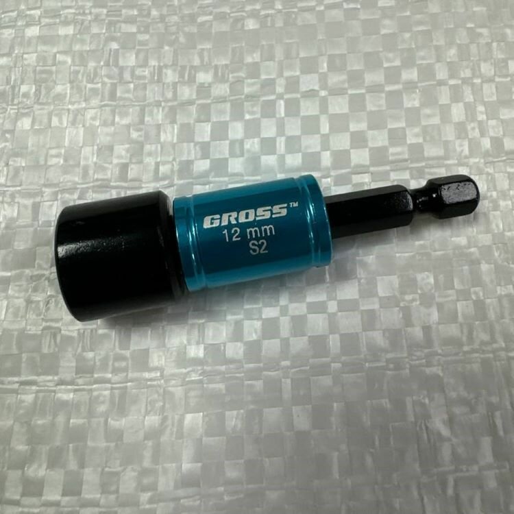 Бита шуруповерта с шестигранной головкой 12мм магнитная 52-56 HRC с держателем Nut-Driver GROSS