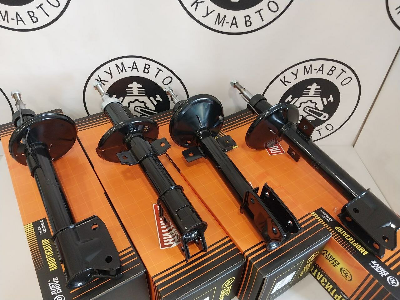 Амортизаторы Рено Дастер передние и задние полный привод 4wd Renault Duster с 2011 комплект. Япония Just Drive