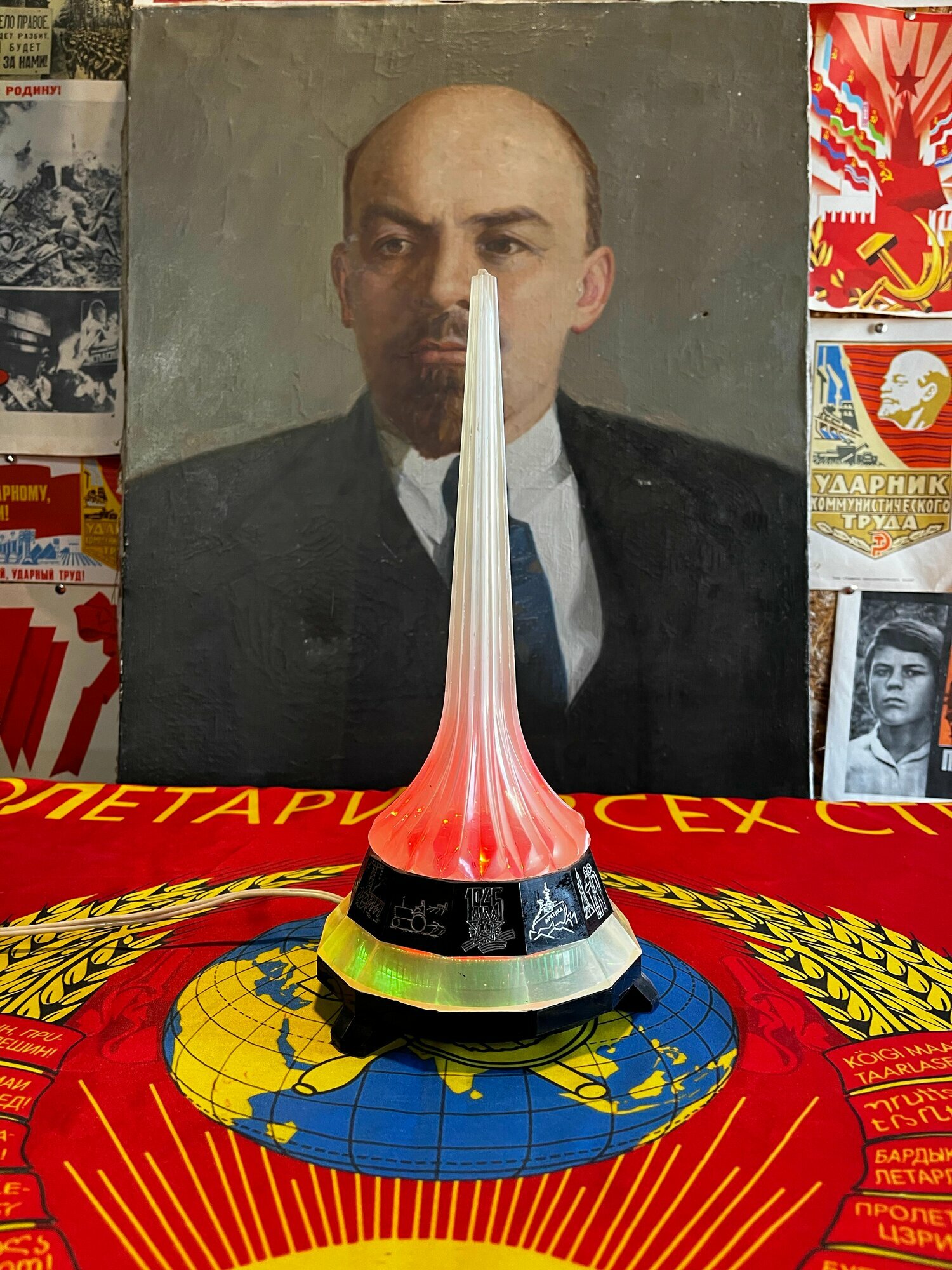 Светильник настольный "Ракета" СССР