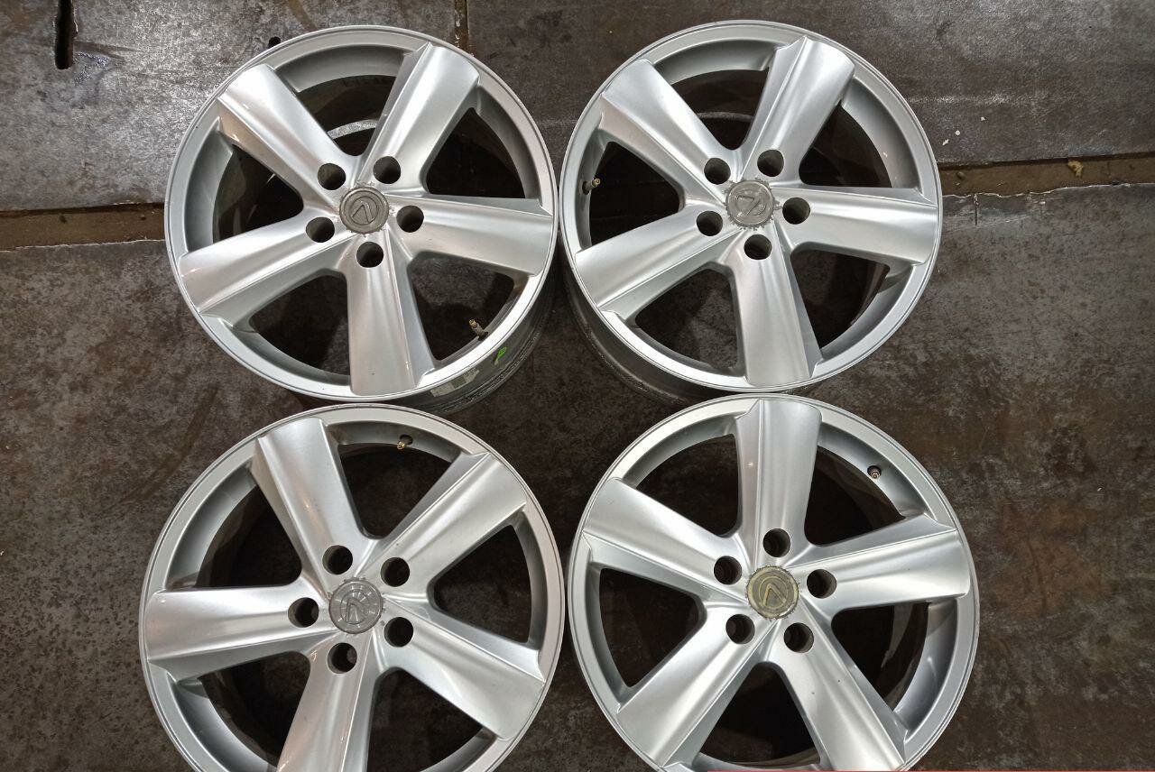 Колесные диски Replica 18x7.5 PCD 5x120 D60.1 ET32 Серебристый (Реплика)