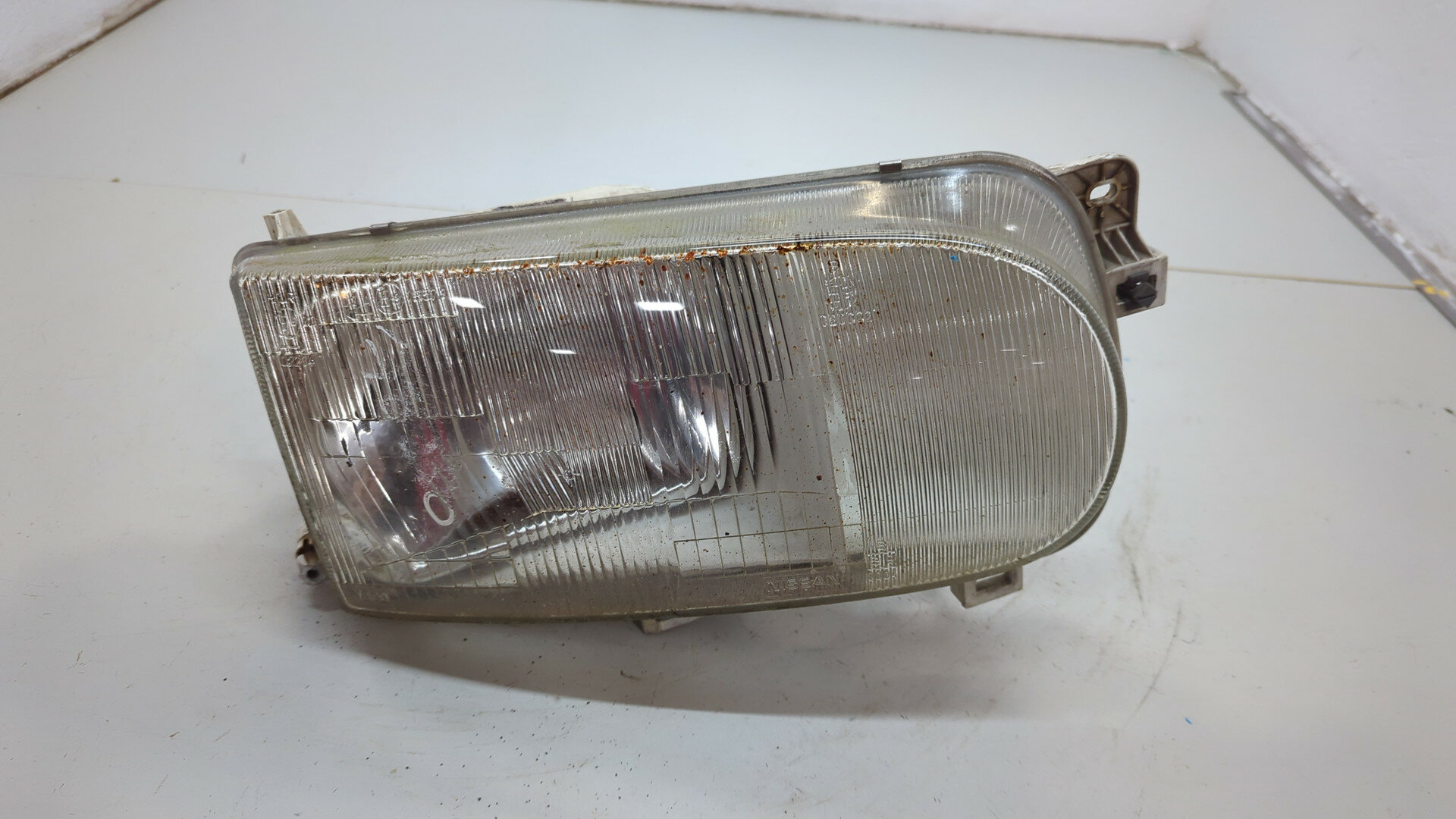 Фара (передняя) правая Nissan Serena (C23) Б/У