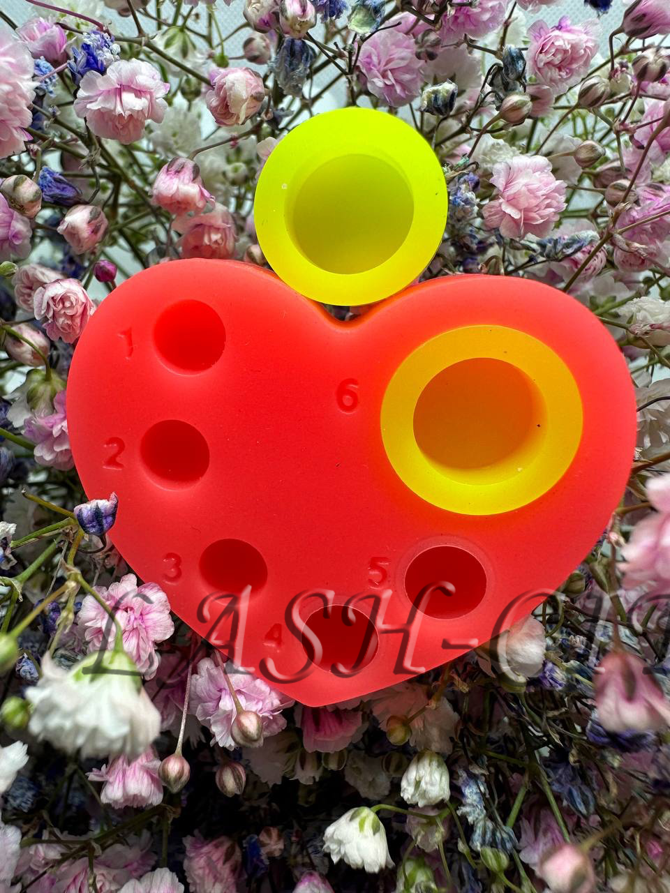 Палитра для жидкого и гелевого клея для ламинирования ресниц, оранжевое сердечко.