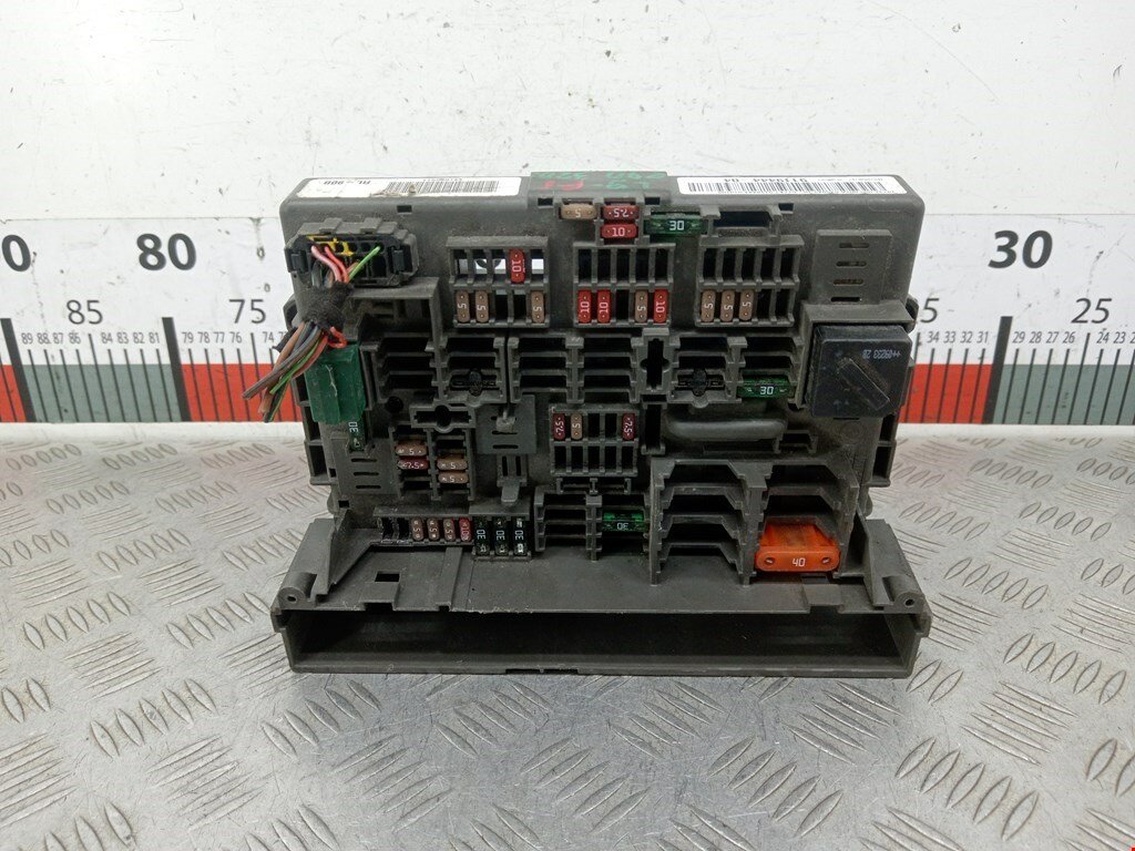 Блок предохранителей BMW 3-Series (E90/E91/E92/E93) 61149119445 арт. 2265733