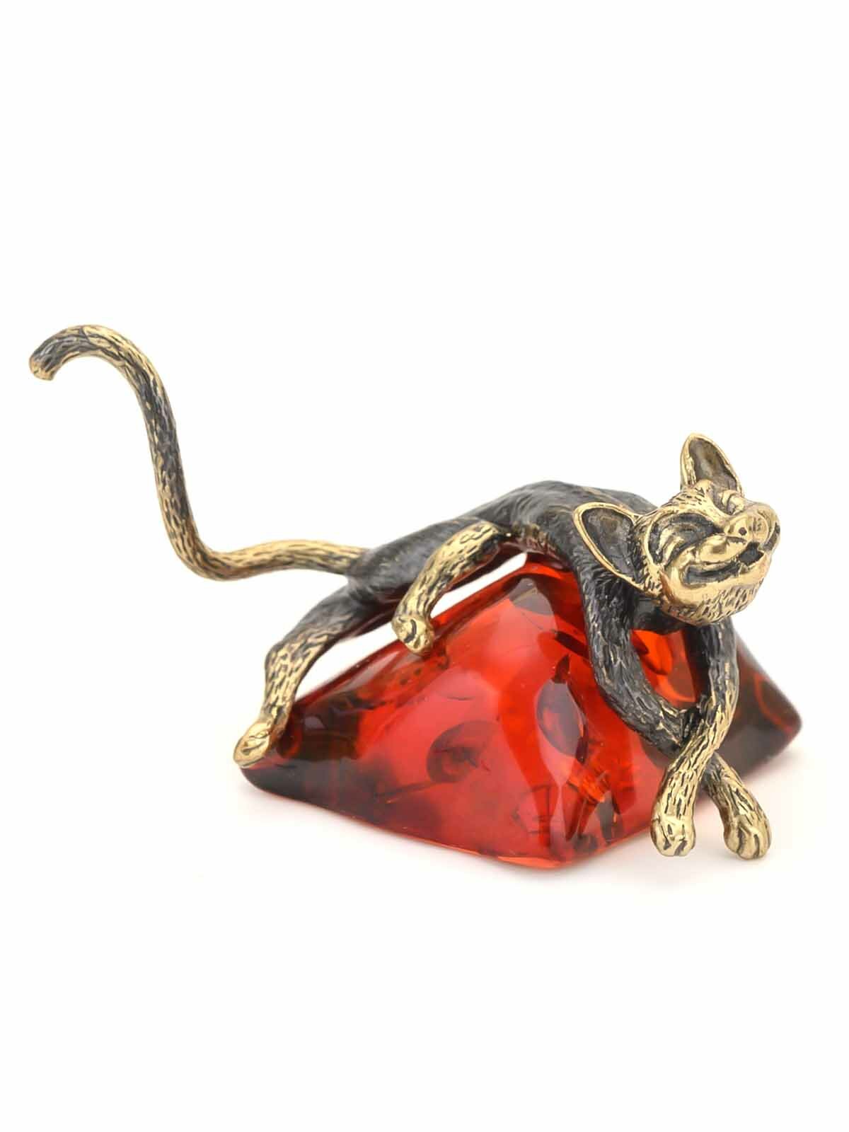 Сувенирная фигурка - Кот на подушке, Балтийский Янтарь, 3,0 см