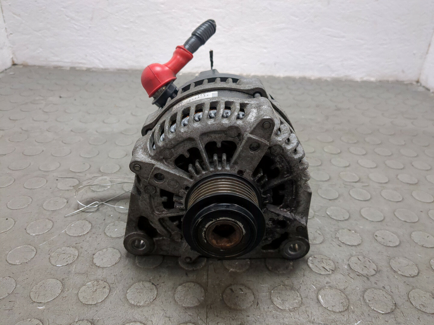 Генератор Land Rover Range Rover Evoque Б/У