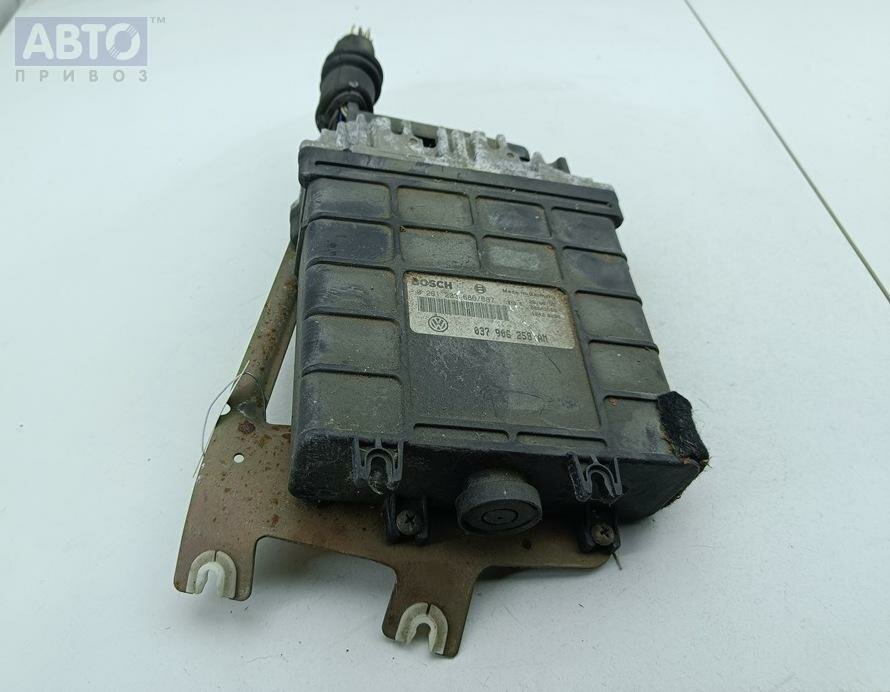 Блок управления двигателем (ДВС) Volkswagen Passat B4