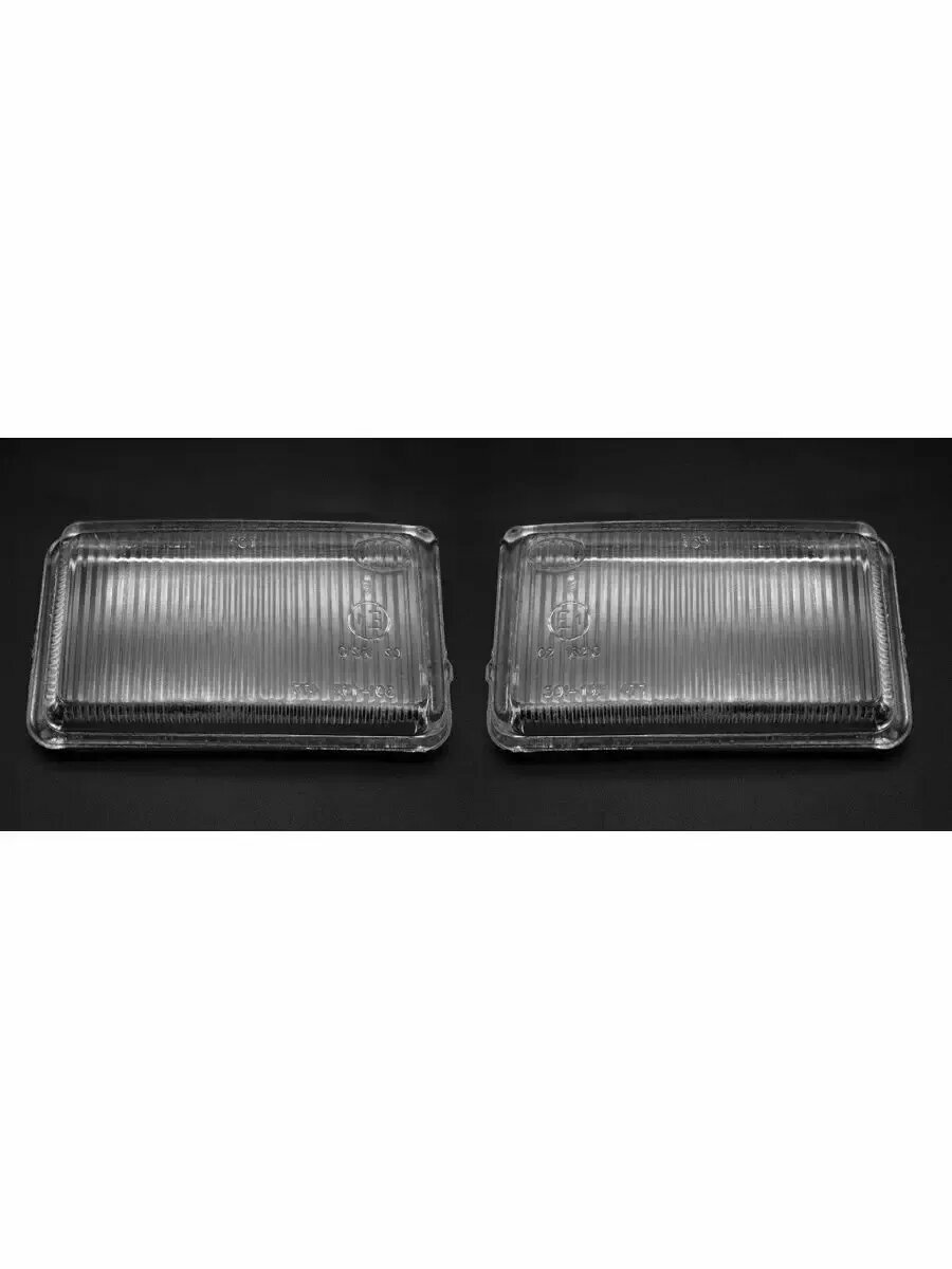 Стекло ПТФ VW Passat B3 1988-1993 прав и лев. ком-т 2 шт