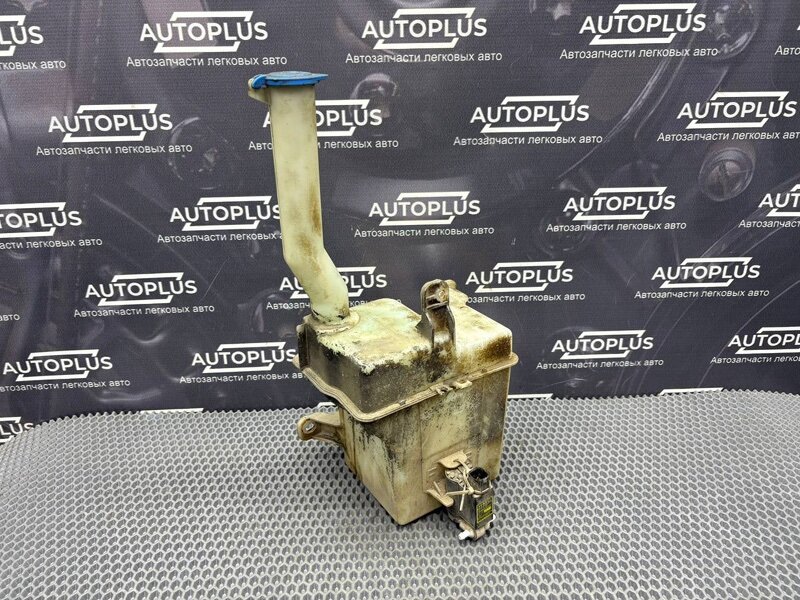 Бачок стеклоомывателя