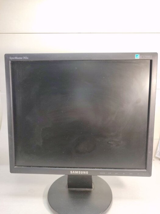 Монитор ЖК 17" 5:4 Samsung SyncMaster 743N черный