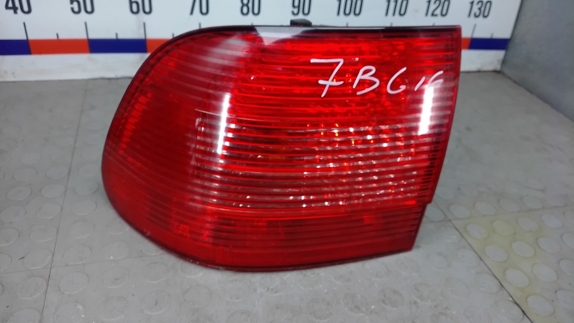 Фонарь задний левый PORSCHE CAYENNE 1