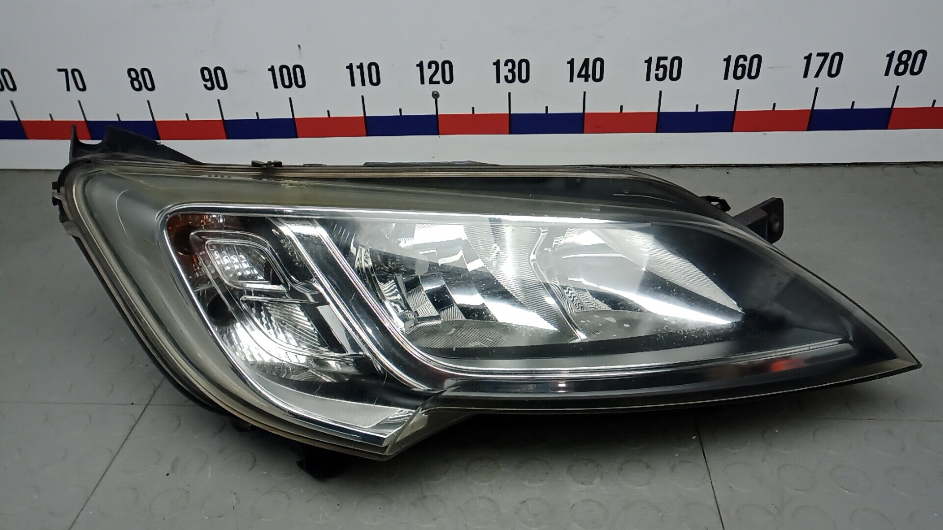 Фара правая CITROEN JUMPER 3