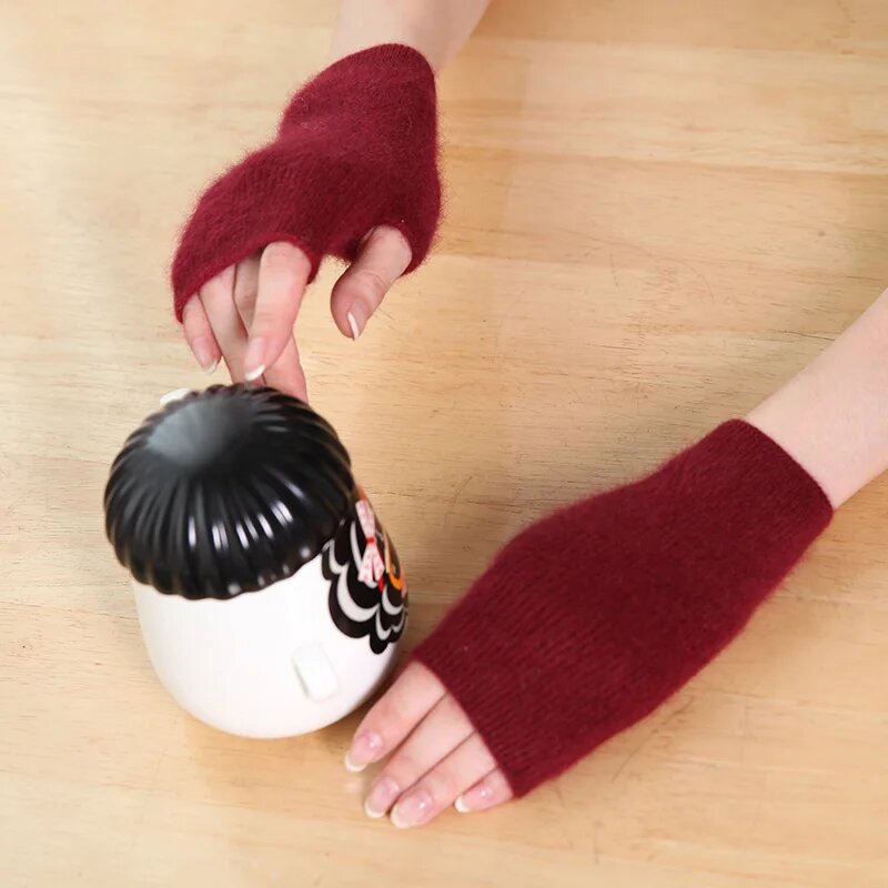 Перчатки для женщин