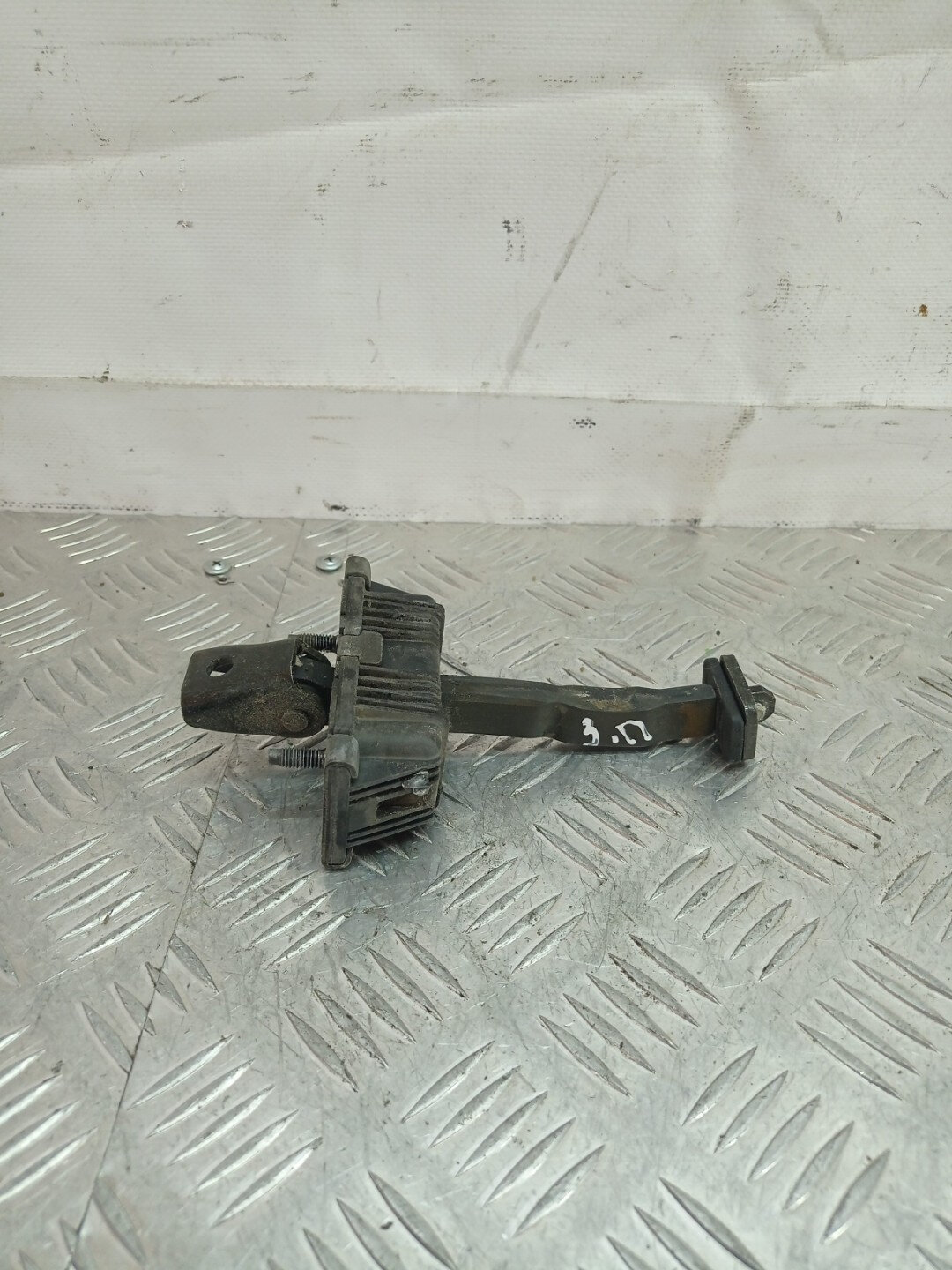 Ограничитель открывания двери задней правой Toyota Avensis 2 T250 2005