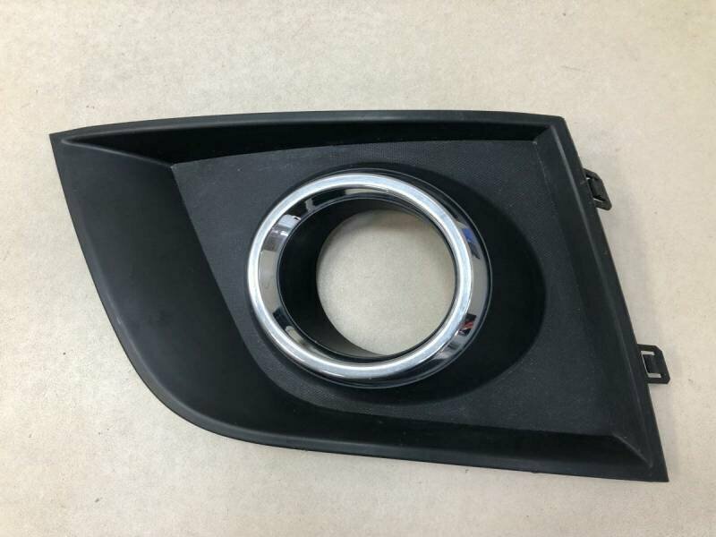 Рамка противотуманной фары левой Chery Tiggo 3 2014-2020 кат.номер: T112803573PQ