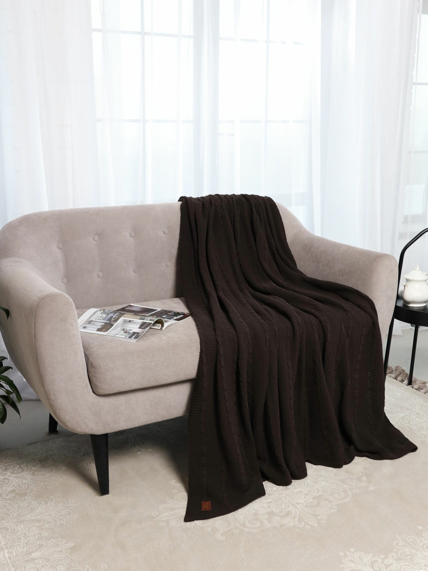 Плед вязаный на кровать диван в подарок 160*220 для уюта дома