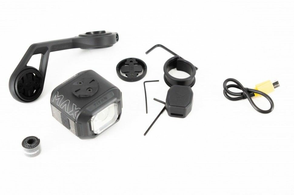 Велофара Moon TITAN Max 1700 люмен, USB-C, В комплекте крепеж gopro garmin