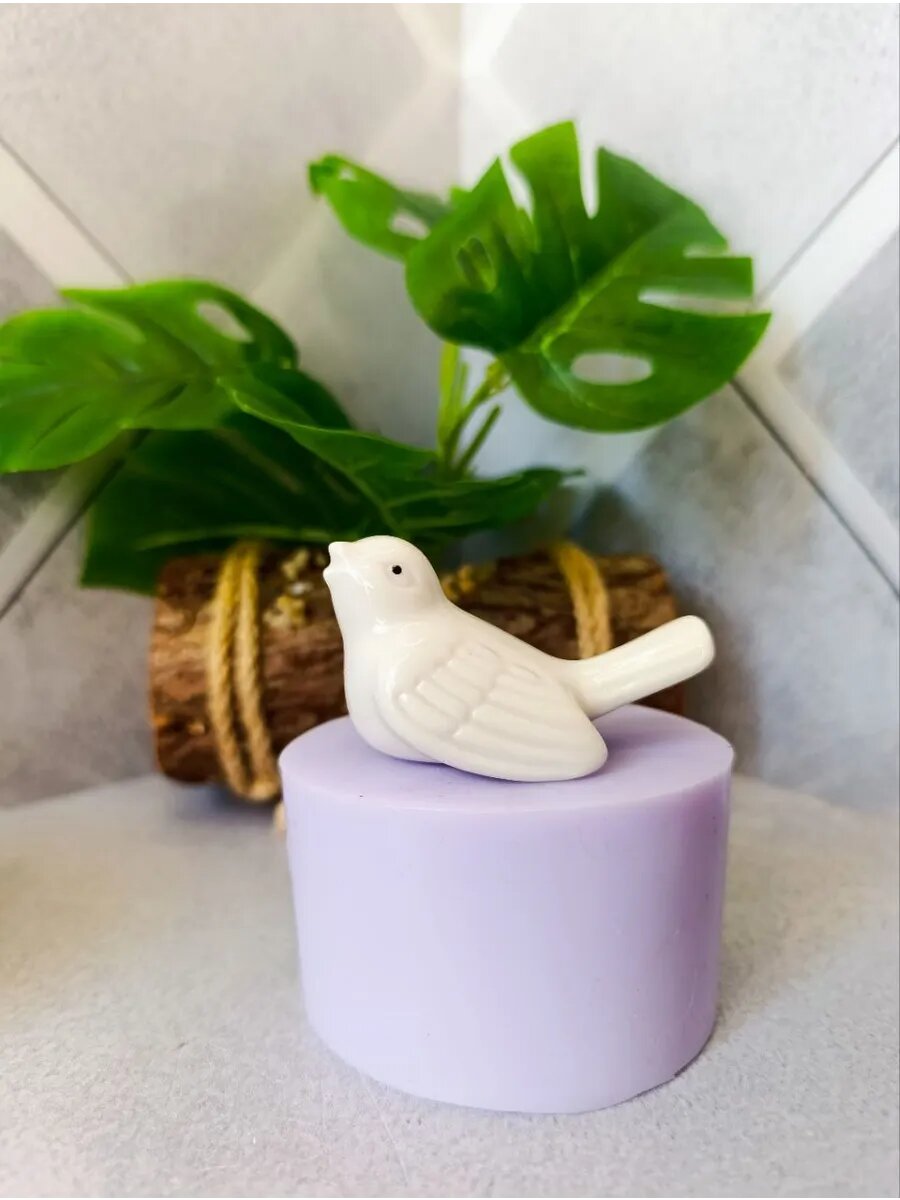 Молд силиконовый "Птичка маленькая". Высота готового изделия 3,5 см.