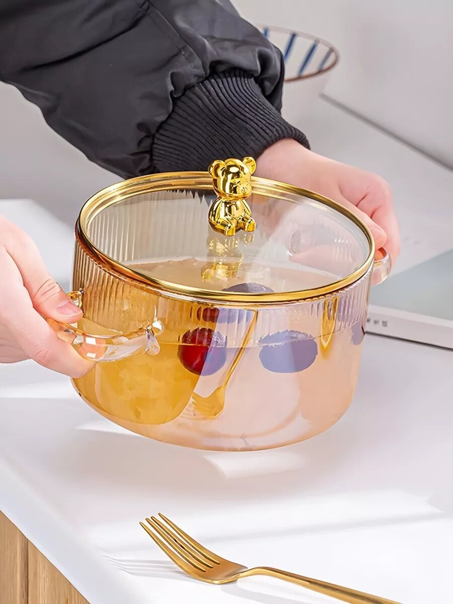 Кастрюля 1,5л , жаропрочное , боросиликатное стекло, крышка с фигурной ручкой