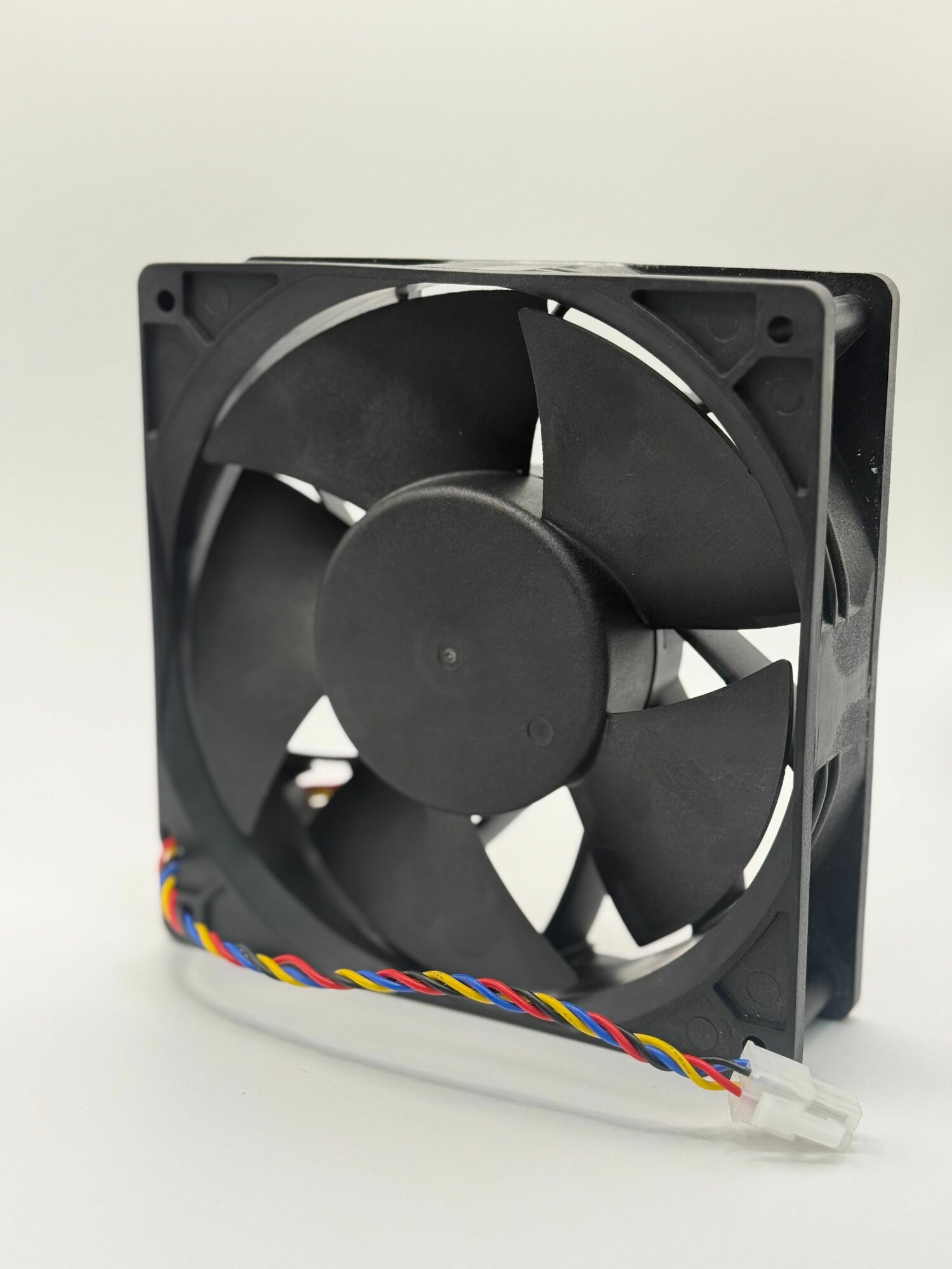 Кулер Whatsminer 4 Pin KZ14038B012U