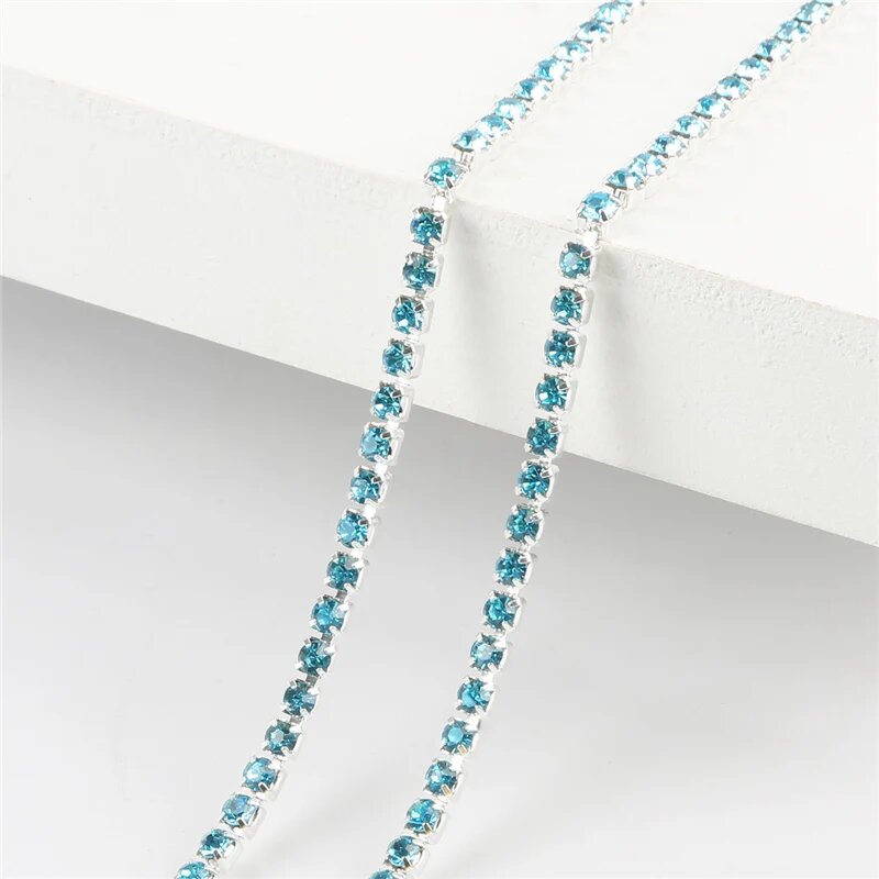 Цепочка из страз Turquoise SS6 2mm