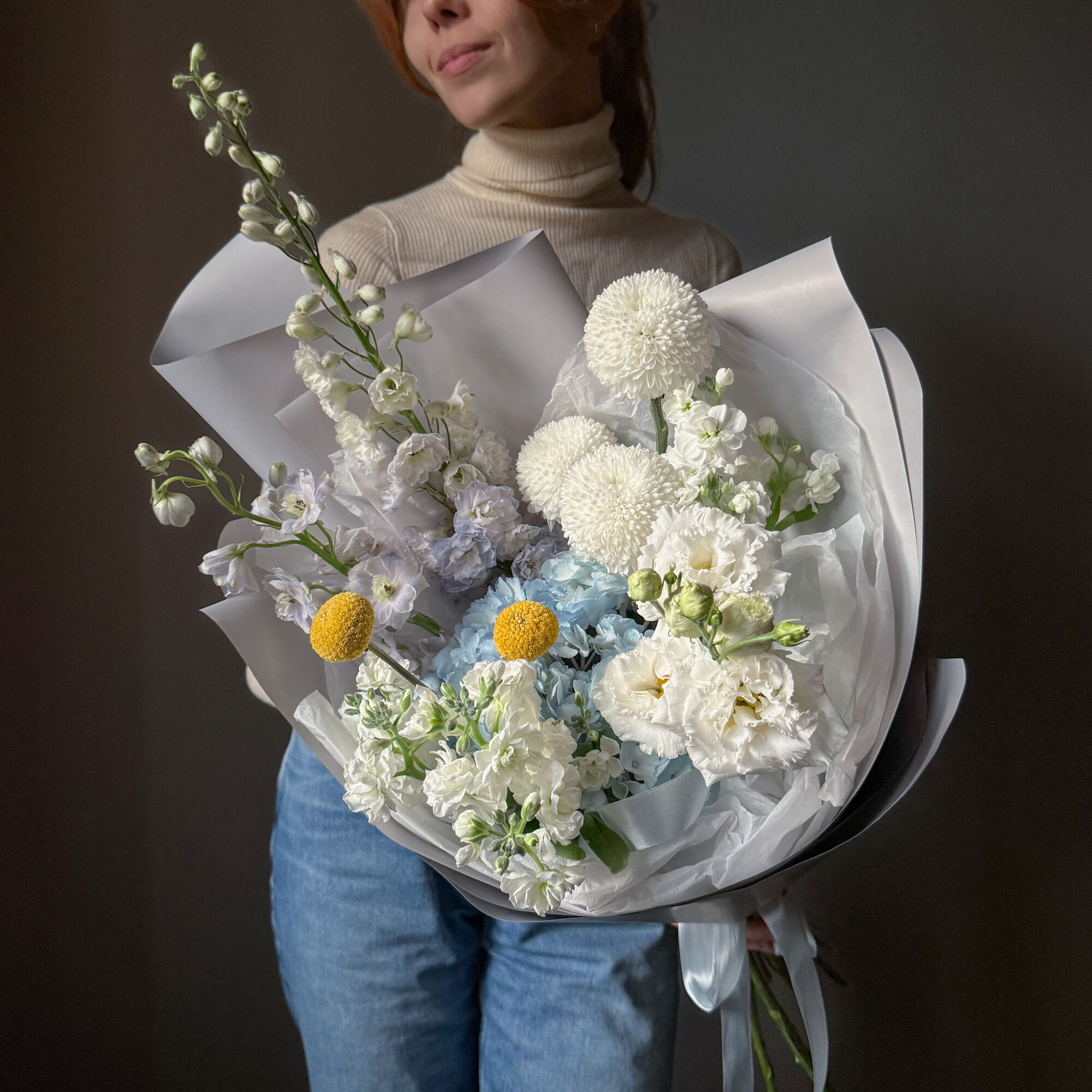 Букет с голубым дельфиниумом, хризантемой и гортензией. Veresk 864