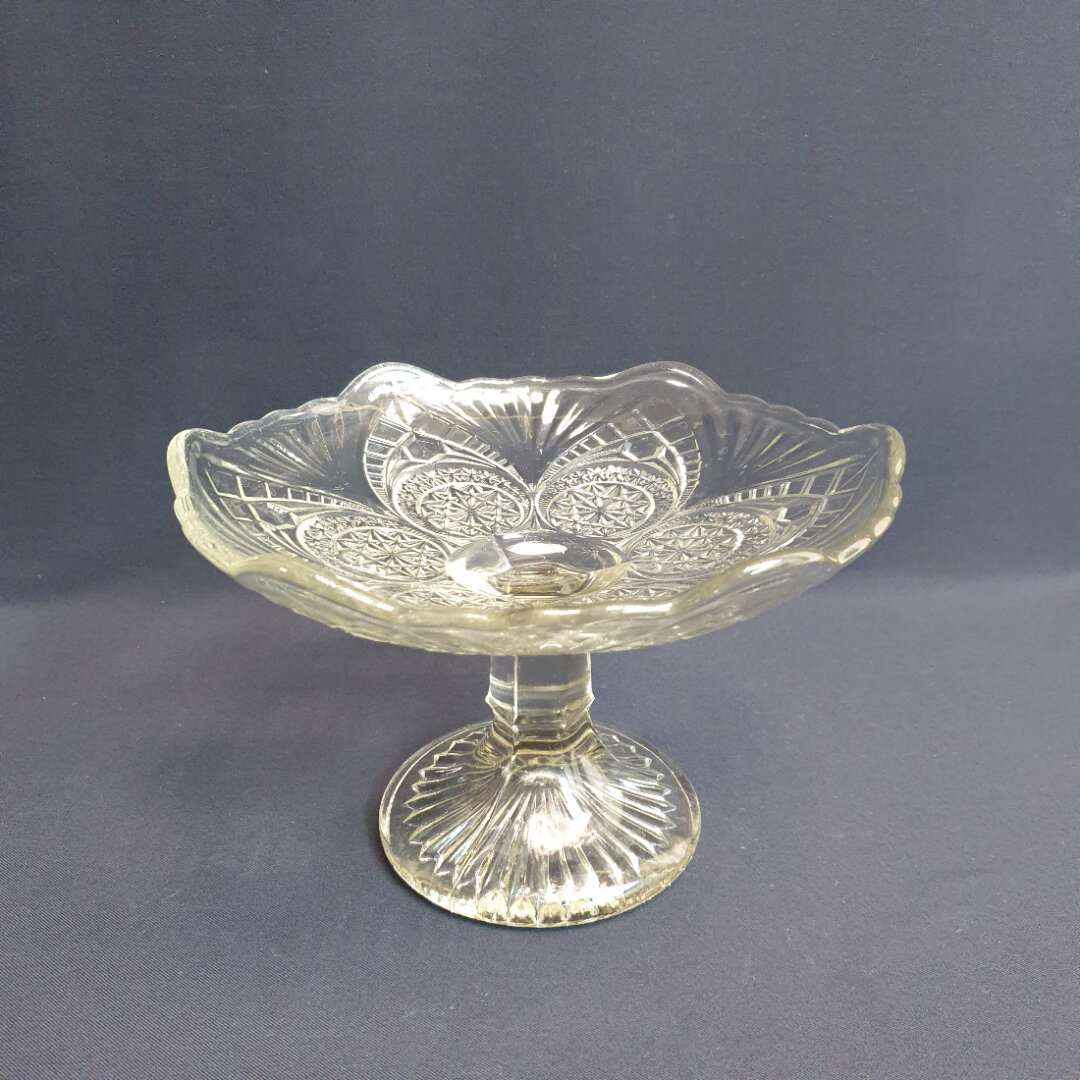 Ваза - фруктовница на ножке 14 см, стекло, диаметр 23 см. Винтаж, СССР.