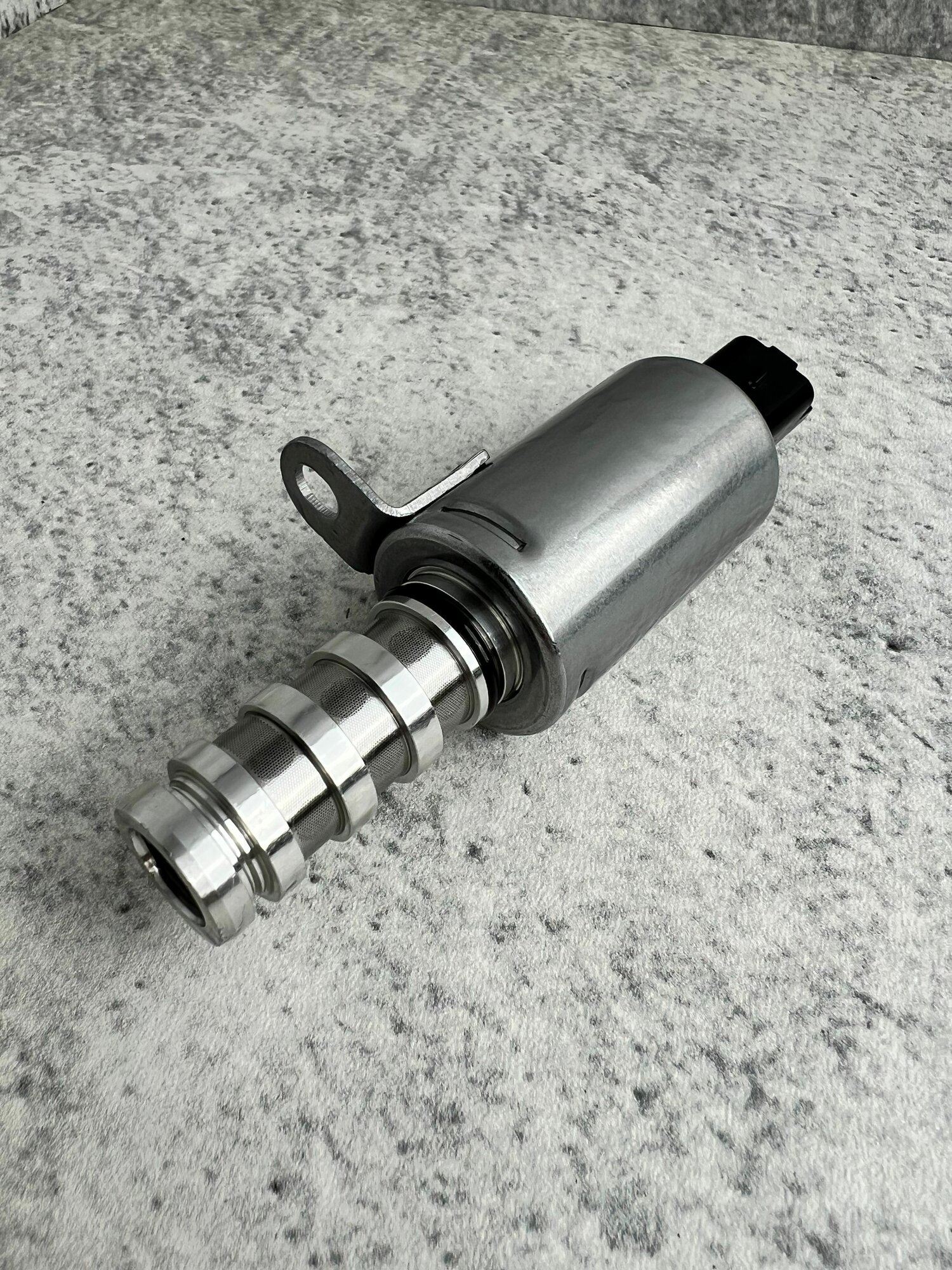 Клапан регулировки фаз газораспределения Citroen/Peugeot-1628924280