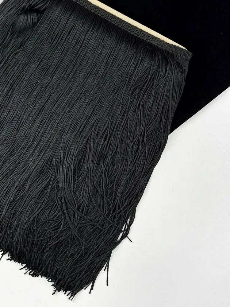 Бахрома для танцевальных костюмов шириной 30 см длина 1 метр черная