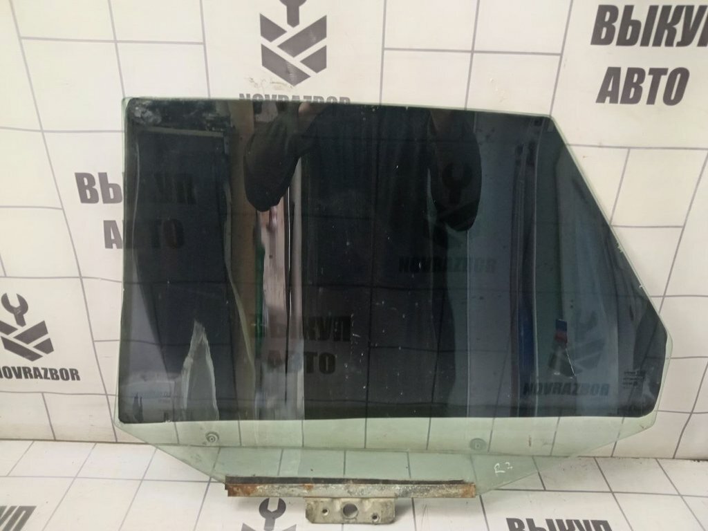 Стекло двери задней правой LADA Priora 2008-2018