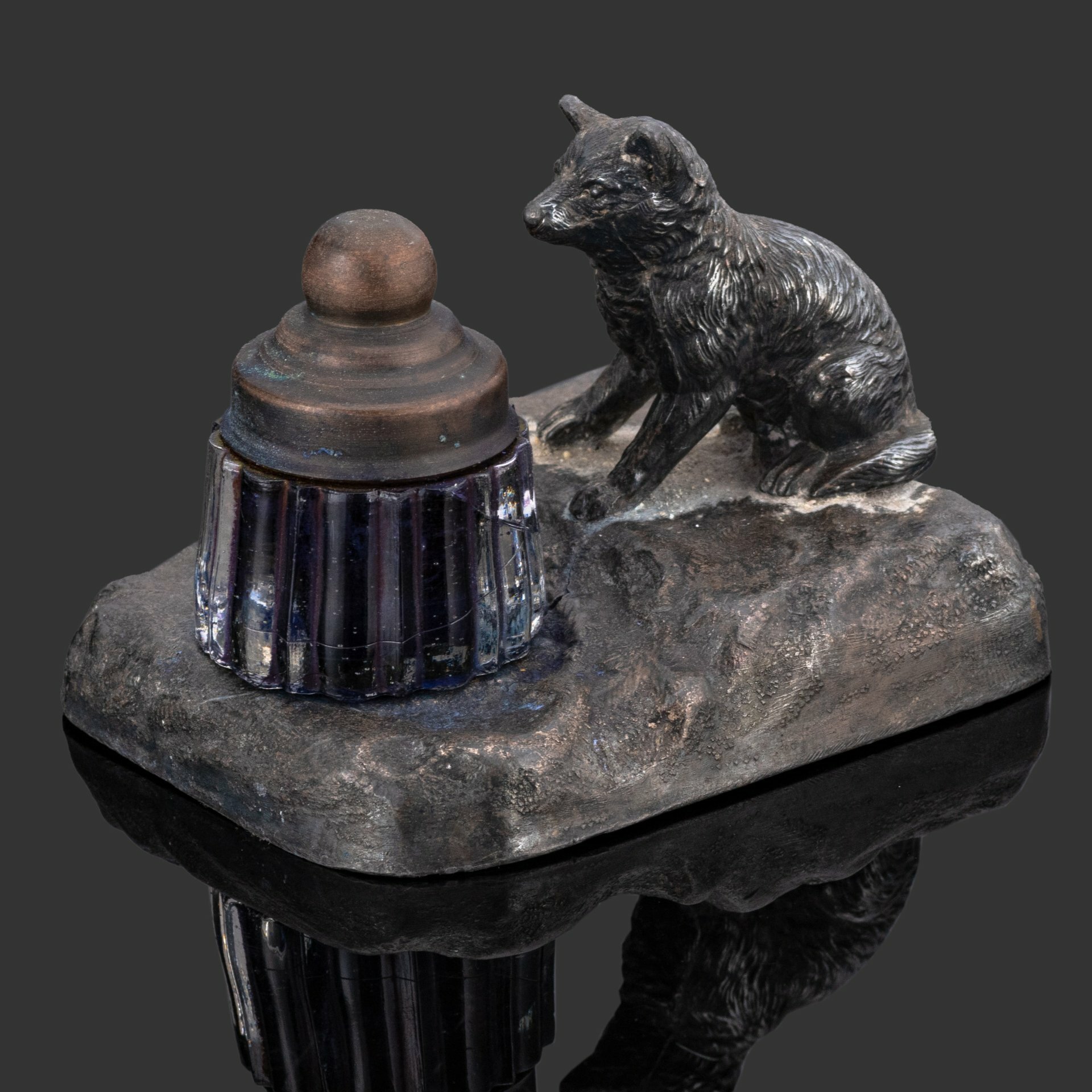 Чернильница на подставке с фигуркой собаки, металл, стекло, Россия, 1900-1950 гг.
